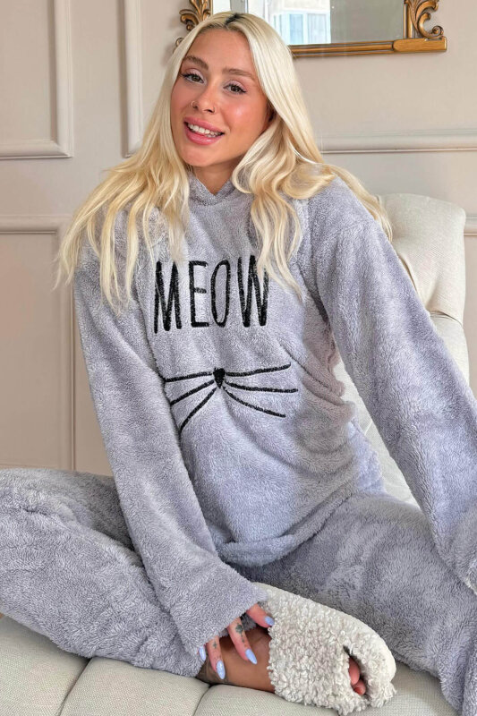 Açık Gri Meow Desenli Tam Peluş Pijama Takımı Peluş Pijama Takımı Pijamaevi